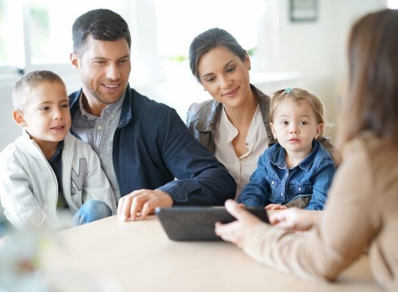 Bank Commercial Models, Actors & Kids - Paid Modeling Jobs